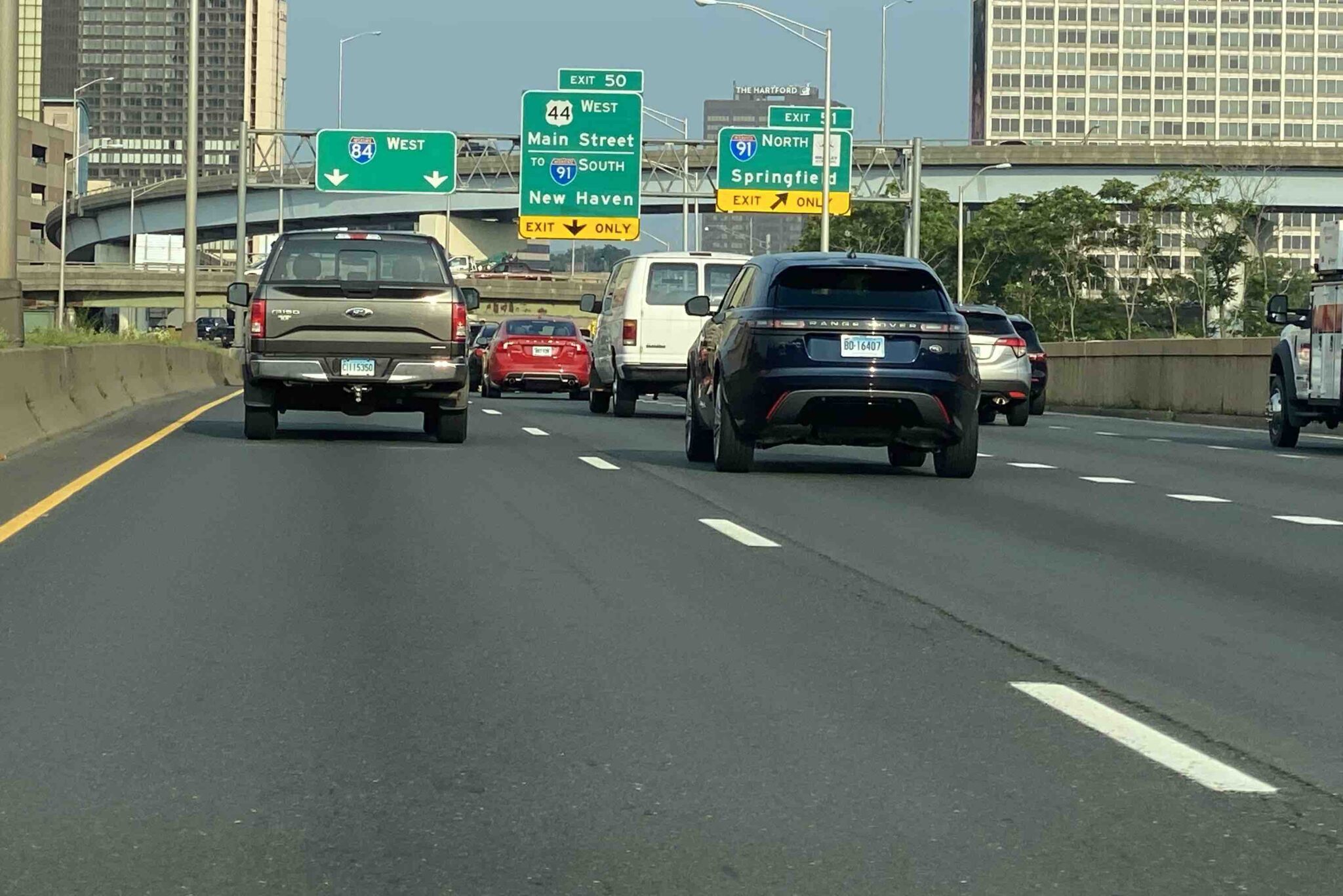 Dangers a Driver May Encounter While Driving in Heat – What to Avoid